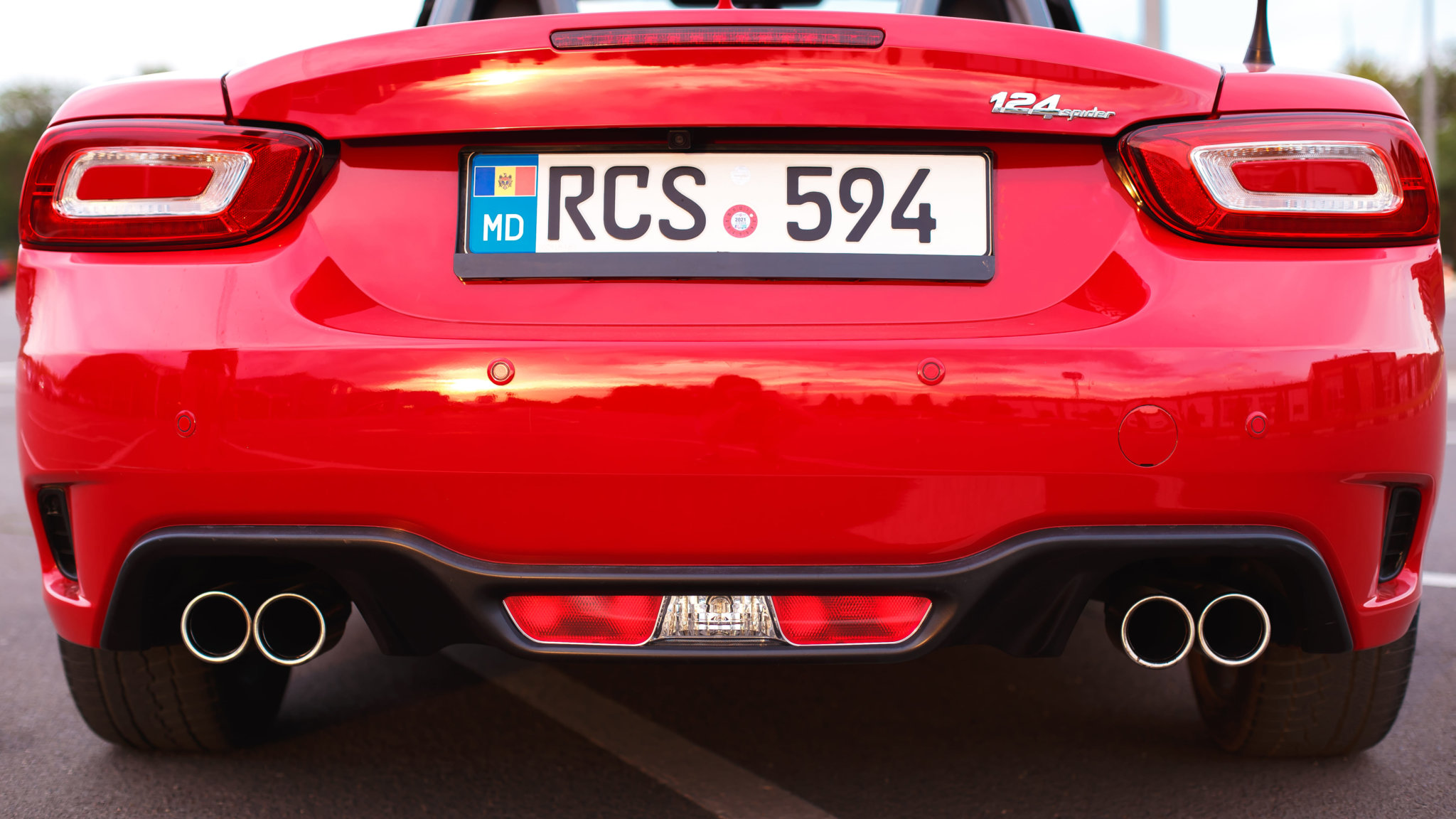 アバルト124スパイダーはどんな車？欠点箇所や良い評価を紹介！ | Ancar Channel