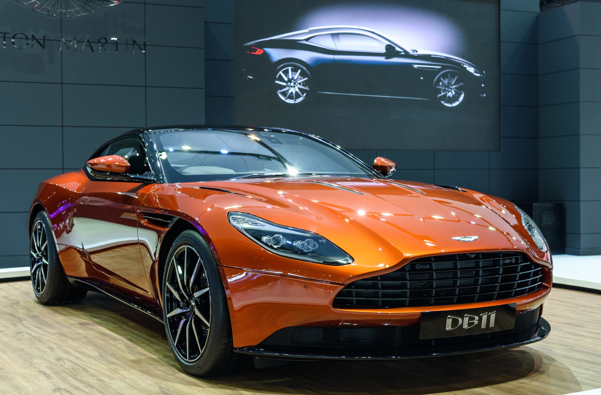 アストンマーティン DB11の特徴は？価格や走行性能を徹底解説 | Ancar Channel