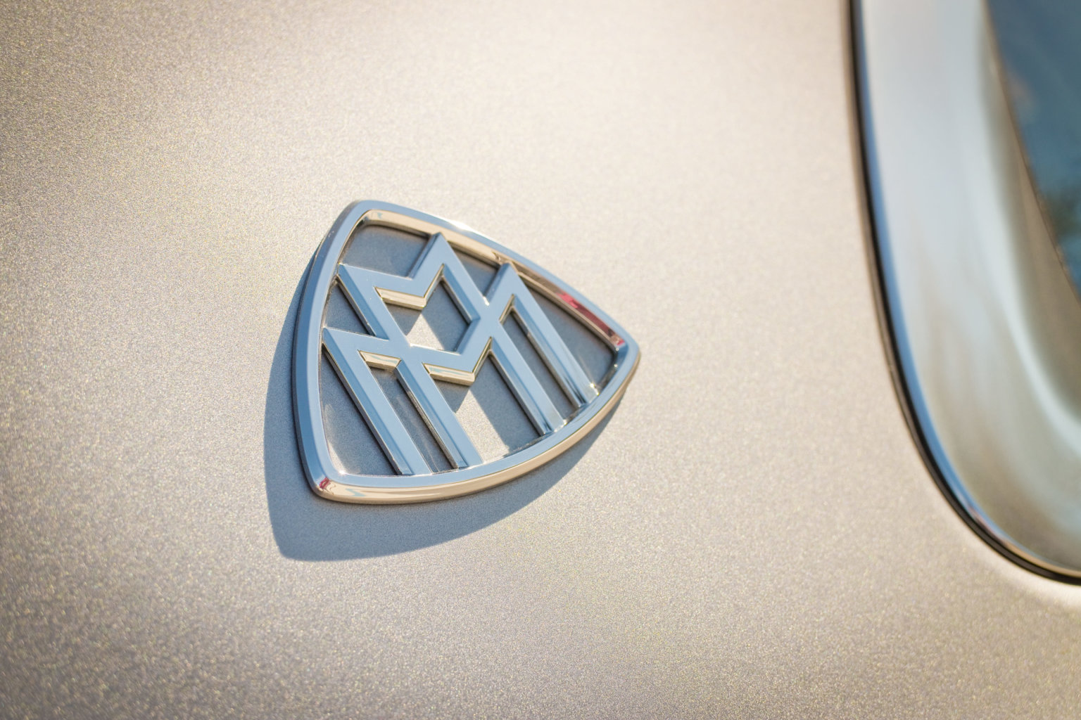 メルセデス・ベンツVクラスがマイバッハ仕様になる？流行りのカスタムを紹介 | Ancar Channel